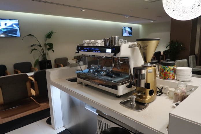 Review: Qantas International Business Lounge Perth (Terminal 1)